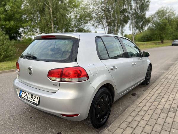 Grey Volkswagen Golf 2011 in Kaunas, with an engine capacity of 1.60 L and mileage of 390 thousand km for 2400 €, photo 5 on AUTOMOTO.COM.LV
