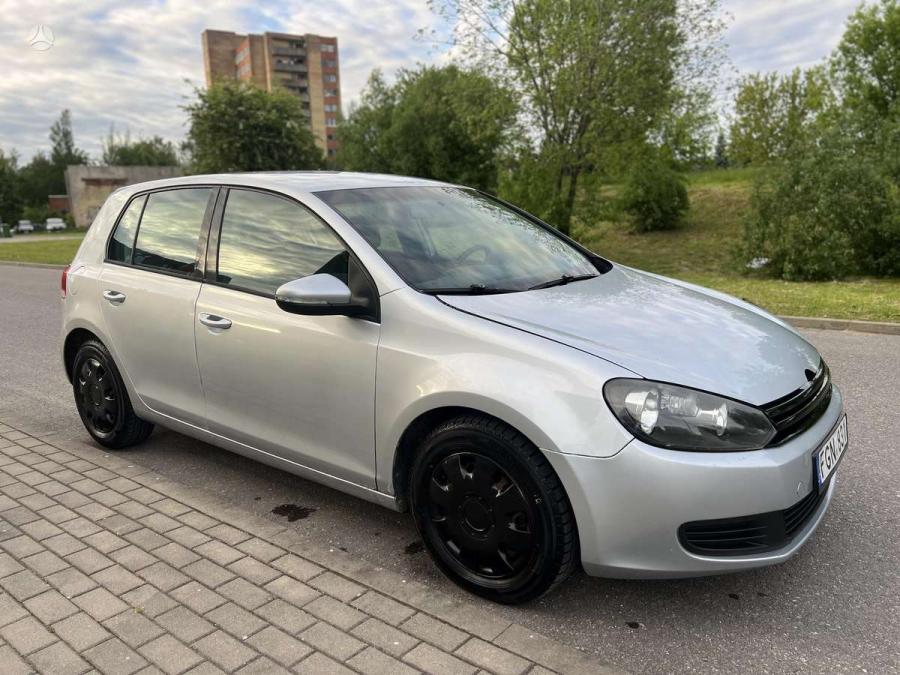 Pelēks Volkswagen Golf 2011 Kauņa, ar dzinēja tilpumu 1.60 L un nobraukumu 390 tūkst. km par 2400 €, foto 7 vietnē AUTOMOTO.COM.LV