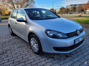 Grey Volkswagen Golf 2011 in Alytus, with an engine capacity of 1.60 L and mileage of 368 thousand km for 2900 €, photo 3 on AUTOMOTO.COM.LV