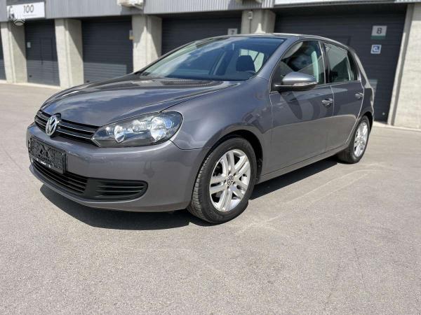 Grey Volkswagen Golf 2011 in Siauliai, with an engine capacity of 1.60 L and mileage of 250 thousand km for 3850 €, photo 1 on AUTOMOTO.COM.LV