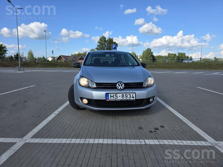 Pelēks Volkswagen Golf 2011 Rēzekne, ar dzinēja tilpumu 1.40 L un nobraukumu 332 tūkst. km par 2000 €, foto 1 vietnē AUTOMOTO.COM.LV