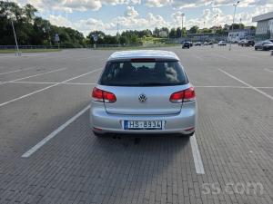 Pelēks Volkswagen Golf 2011 Rēzekne, ar dzinēja tilpumu 1.40 L un nobraukumu 332 tūkst. km par 2000 €, foto 4 vietnē AUTOMOTO.COM.LV
