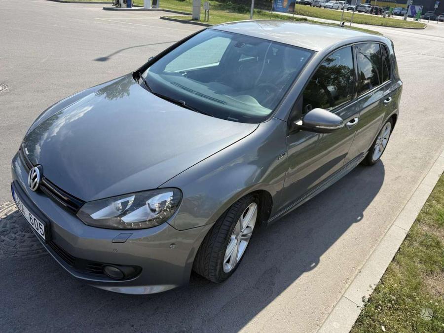 Pelēks Volkswagen Golf 2011 Viļņa, ar dzinēja tilpumu 1.60 L un nobraukumu 227 tūkst. km par 4900 €, foto 4 vietnē AUTOMOTO.COM.LV
