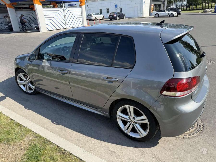 Pelēks Volkswagen Golf 2011 Viļņa, ar dzinēja tilpumu 1.60 L un nobraukumu 227 tūkst. km par 4900 €, foto 5 vietnē AUTOMOTO.COM.LV