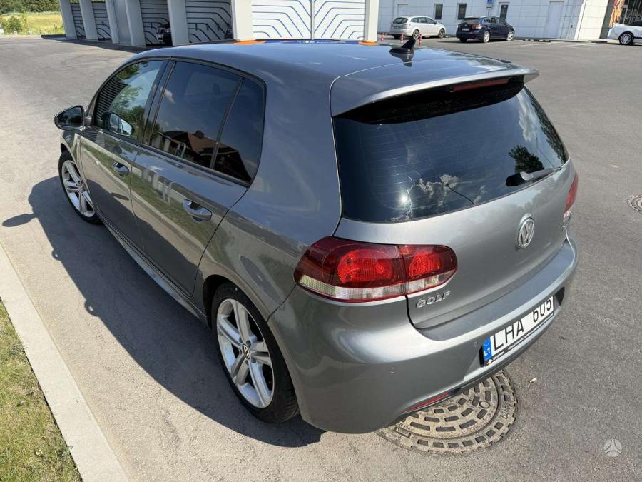 Pelēks Volkswagen Golf 2011 Viļņa, ar dzinēja tilpumu 1.60 L un nobraukumu 227 tūkst. km par 4900 €, foto 8 vietnē AUTOMOTO.COM.LV