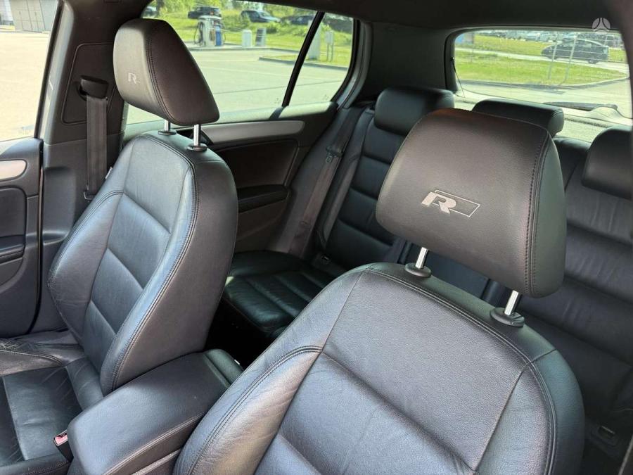 Pelēks Volkswagen Golf 2011 Viļņa, ar dzinēja tilpumu 1.60 L un nobraukumu 227 tūkst. km par 4900 €, foto 15 vietnē AUTOMOTO.COM.LV