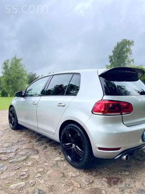Pelēks Volkswagen Golf 2011 Cēsis, ar dzinēja tilpumu 2.00 L un nobraukumu 252 tūkst. km par 7500 €, foto 4 vietnē AUTOMOTO.COM.LV