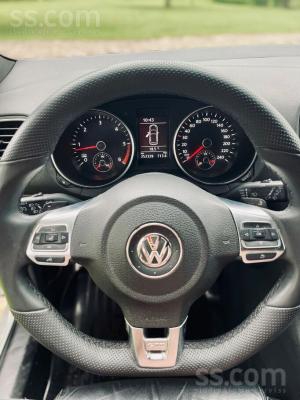 Pelēks Volkswagen Golf 2011 Cēsis, ar dzinēja tilpumu 2.00 L un nobraukumu 252 tūkst. km par 7500 €, foto 5 vietnē AUTOMOTO.COM.LV