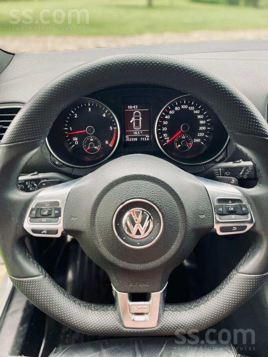 Pelēks Volkswagen Golf 2011 Cēsis, ar dzinēja tilpumu 2.00 L un nobraukumu 252 tūkst. km par 7500 €, foto 5 vietnē AUTOMOTO.COM.LV