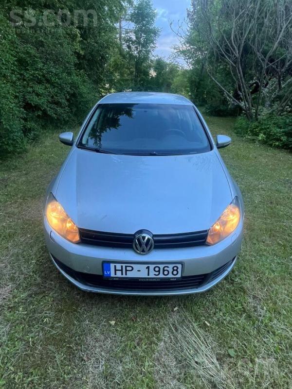 Grey Volkswagen Golf 2011 in Limbazi, with an engine capacity of 1.40 L and mileage of 232 thousand km for 1200 €, photo 5 on AUTOMOTO.COM.LV