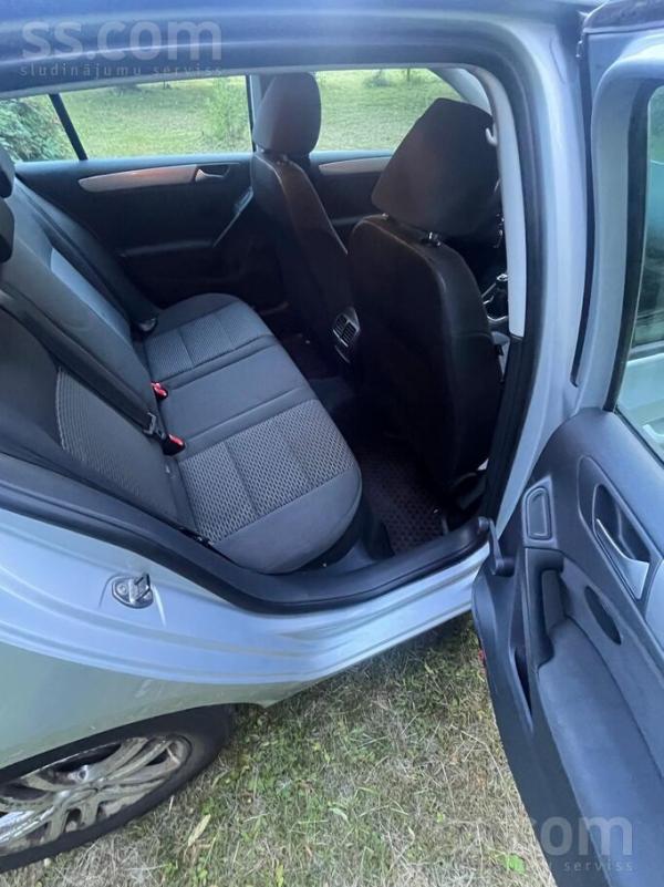 Grey Volkswagen Golf 2011 in Limbazi, with an engine capacity of 1.40 L and mileage of 232 thousand km for 1200 €, photo 7 on AUTOMOTO.COM.LV