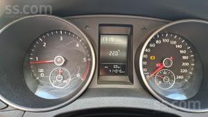 Grey Volkswagen Golf 2011 in Riga, with an engine capacity of 1.60 L and mileage of 414 thousand km for 2400 €, photo 8 on AUTOMOTO.COM.LV