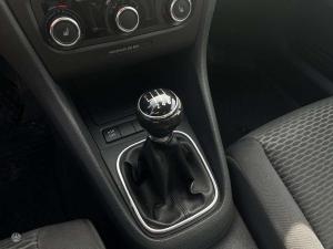 Pelēks Volkswagen Golf 2011 Kauņa, ar dzinēja tilpumu 1.20 L un nobraukumu 252 tūkst. km par 4999 €, foto 16 vietnē AUTOMOTO.COM.LV