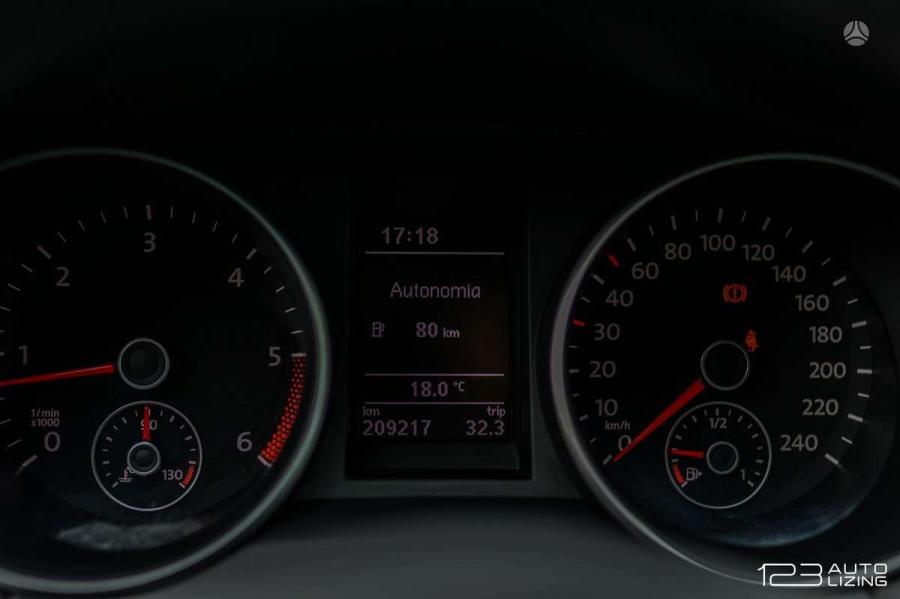 Pelēks Volkswagen Golf 2011 Kretinga, ar dzinēja tilpumu 2.00 L un nobraukumu 209 tūkst. km par 6350 €, foto 22 vietnē AUTOMOTO.COM.LV
