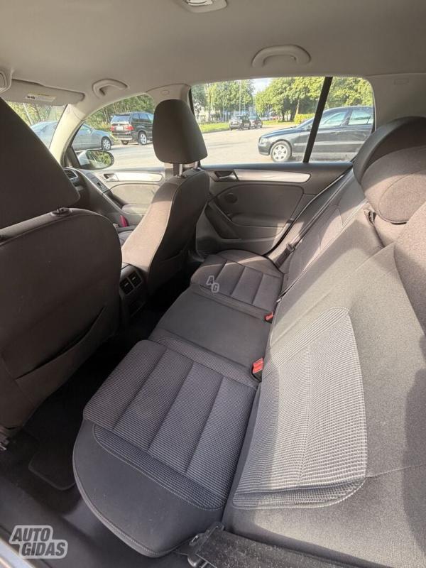 Pelēks Volkswagen Golf 2011 Klaipėda, ar dzinēja tilpumu 2.00 L un nobraukumu 128 tūkst. km par 5500 €, foto 8 vietnē AUTOMOTO.COM.LV