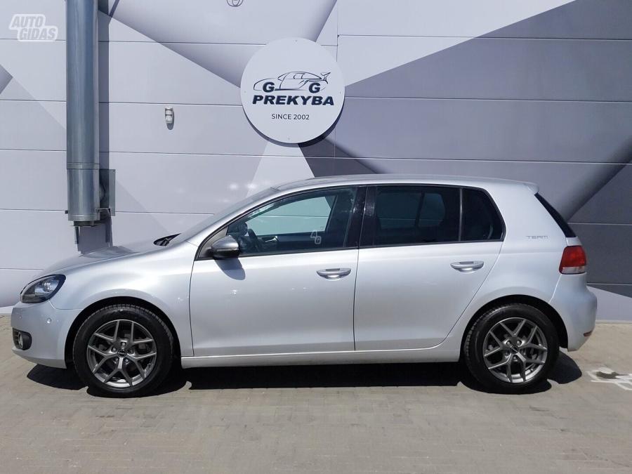 Grey Volkswagen Golf 2011 in Ramuciai, with an engine capacity of 1.60 L and mileage of 214 thousand km for 4350 €, photo 7 on AUTOMOTO.COM.LV