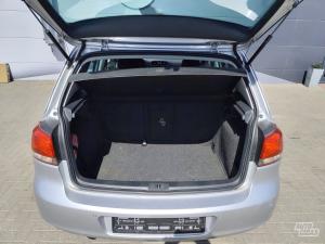 Grey Volkswagen Golf 2011 in Ramuciai, with an engine capacity of 1.60 L and mileage of 214 thousand km for 4350 €, photo 11 on AUTOMOTO.COM.LV