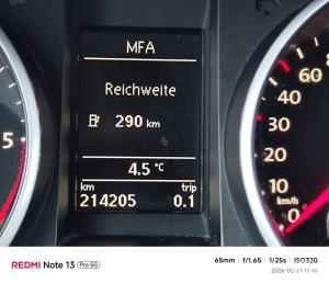 Grey Volkswagen Golf 2011 in Ramuciai, with an engine capacity of 1.60 L and mileage of 214 thousand km for 4350 €, photo 14 on AUTOMOTO.COM.LV