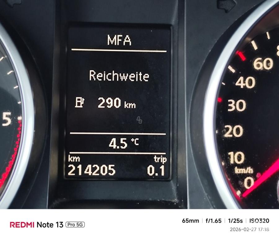 Grey Volkswagen Golf 2011 in Ramuciai, with an engine capacity of 1.60 L and mileage of 214 thousand km for 4350 €, photo 14 on AUTOMOTO.COM.LV