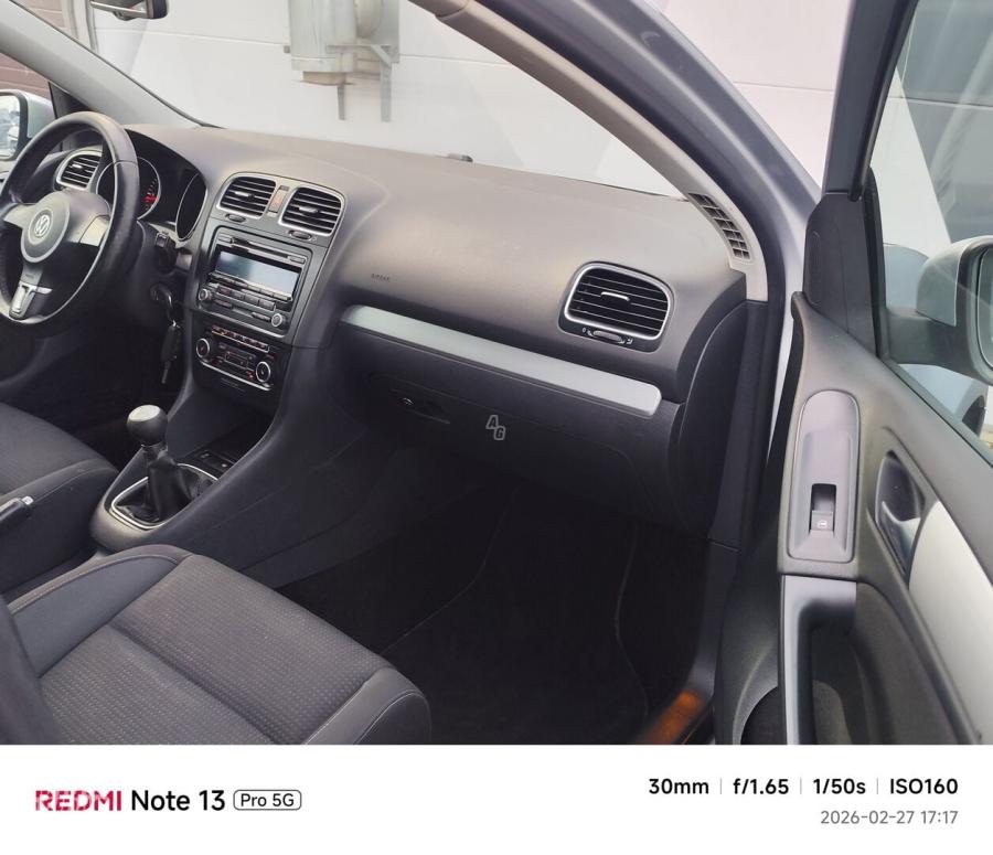 Grey Volkswagen Golf 2011 in Ramuciai, with an engine capacity of 1.60 L and mileage of 214 thousand km for 4350 €, photo 19 on AUTOMOTO.COM.LV