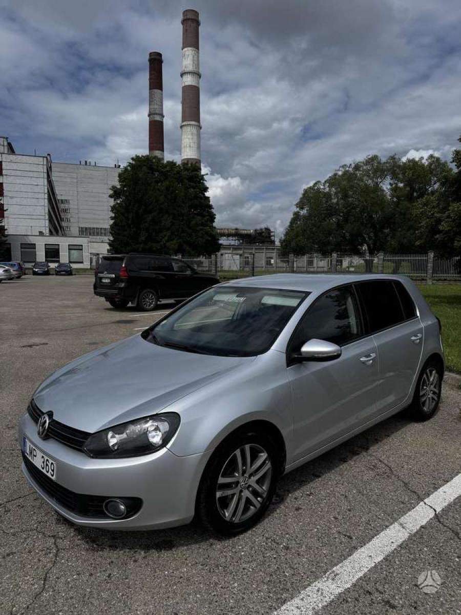 Pelēks Volkswagen Golf 2011 Kauņa, ar dzinēja tilpumu 1.60 L un nobraukumu 310 tūkst. km par 4500 €, foto 1 vietnē AUTOMOTO.COM.LV