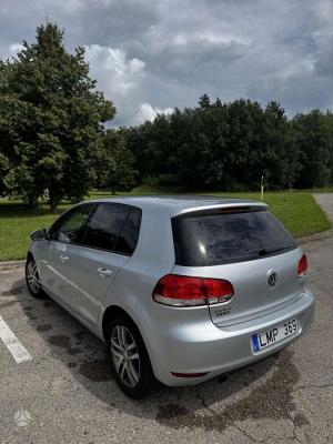 Pelēks Volkswagen Golf 2011 Kauņa, ar dzinēja tilpumu 1.60 L un nobraukumu 310 tūkst. km par 4500 €, foto 5 vietnē AUTOMOTO.COM.LV