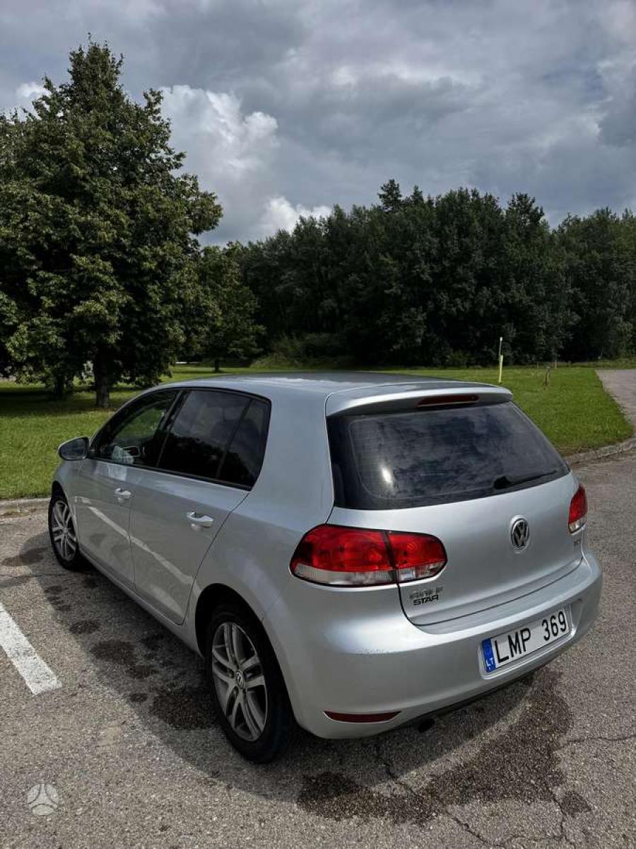 Pelēks Volkswagen Golf 2011 Kauņa, ar dzinēja tilpumu 1.60 L un nobraukumu 310 tūkst. km par 4500 €, foto 5 vietnē AUTOMOTO.COM.LV