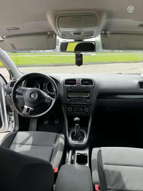 Grey Volkswagen Golf 2011 in Kaunas, with an engine capacity of 1.60 L and mileage of 310 thousand km for 4500 €, photo 7 on AUTOMOTO.COM.LV