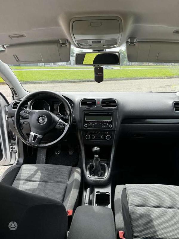Grey Volkswagen Golf 2011 in Kaunas, with an engine capacity of 1.60 L and mileage of 310 thousand km for 4500 €, photo 10 on AUTOMOTO.COM.LV