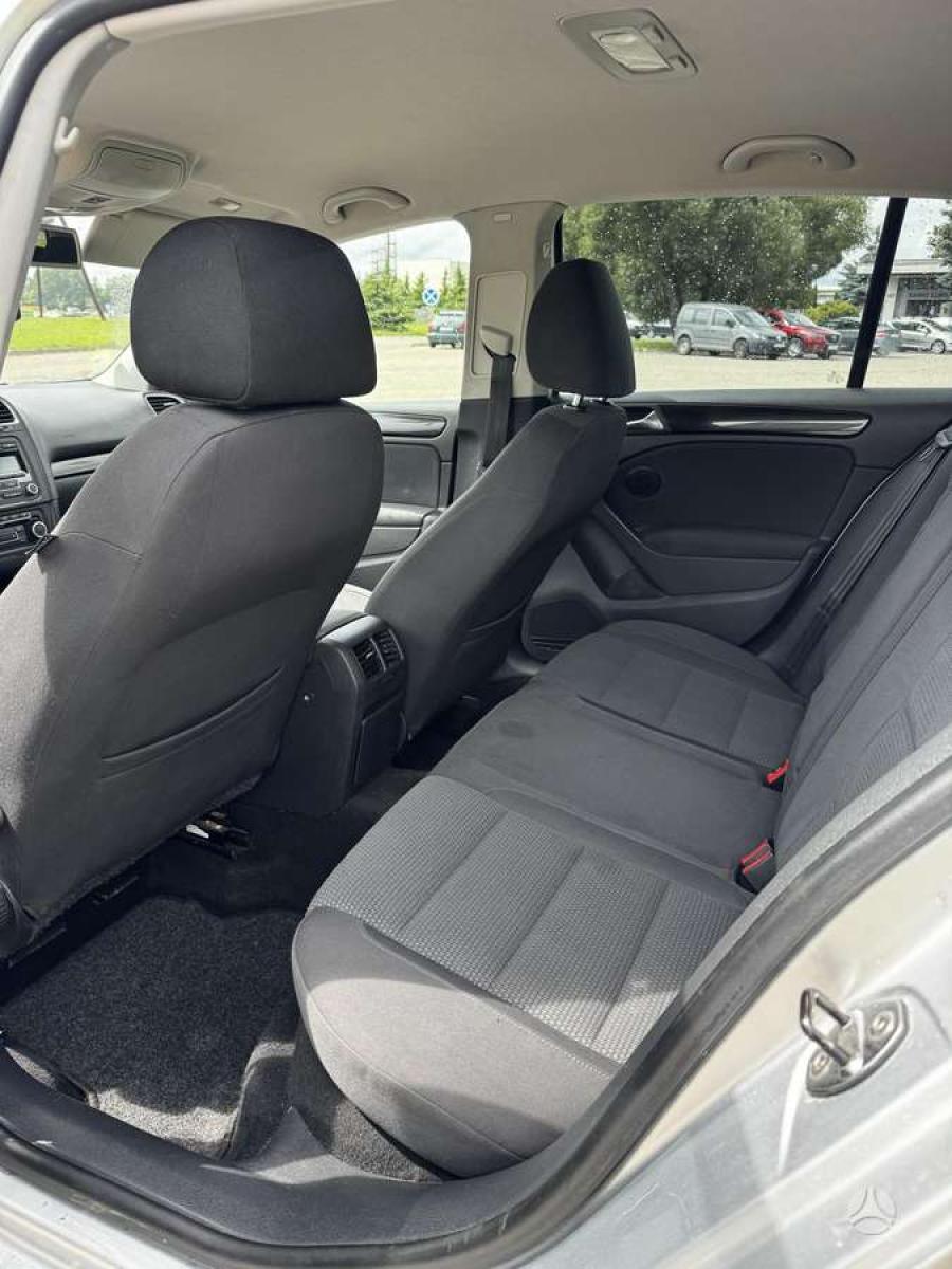 Pelēks Volkswagen Golf 2011 Kauņa, ar dzinēja tilpumu 1.60 L un nobraukumu 310 tūkst. km par 4500 €, foto 12 vietnē AUTOMOTO.COM.LV