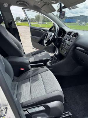 Pelēks Volkswagen Golf 2011 Kauņa, ar dzinēja tilpumu 1.60 L un nobraukumu 310 tūkst. km par 4500 €, foto 15 vietnē AUTOMOTO.COM.LV