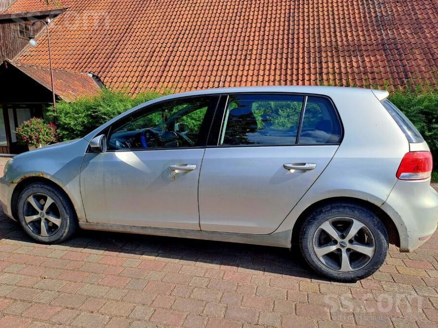 Pelēks Volkswagen Golf 2011 Kuldīga, ar dzinēja tilpumu 1.60 L un nobraukumu 325 tūkst. km par 1250 €, foto 3 vietnē AUTOMOTO.COM.LV