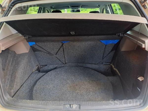 Grey Volkswagen Golf 2011 in Kuldiga, with an engine capacity of 1.60 L and mileage of 325 thousand km for 1250 €, photo 7 on AUTOMOTO.COM.LV