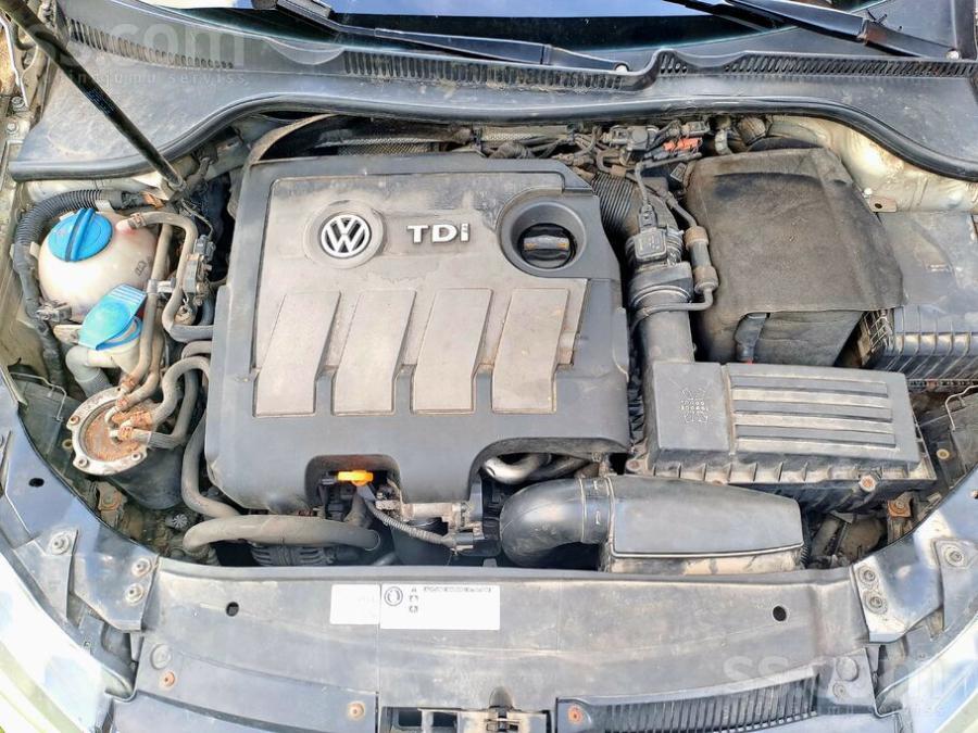 Pelēks Volkswagen Golf 2011 Kuldīga, ar dzinēja tilpumu 1.60 L un nobraukumu 325 tūkst. km par 1250 €, foto 9 vietnē AUTOMOTO.COM.LV