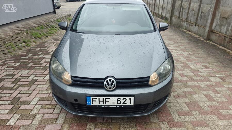 Grey Volkswagen Golf 2011 in Vilnius, with an engine capacity of 1.60 L and mileage of 225 thousand km for 2900 €, photo 4 on AUTOMOTO.COM.LV