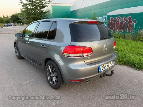 Pelēks Volkswagen Golf 2011 Tallina, ar dzinēja tilpumu 1.60 L un nobraukumu 295 tūkst. km par 3500 €, foto 4 vietnē AUTOMOTO.COM.LV