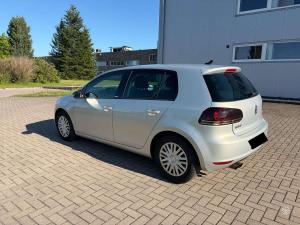 Pelēks Volkswagen Golf 2011 Alīta, ar dzinēja tilpumu 1.97 L un nobraukumu 283 tūkst. km par 5200 €, foto 3 vietnē AUTOMOTO.COM.LV
