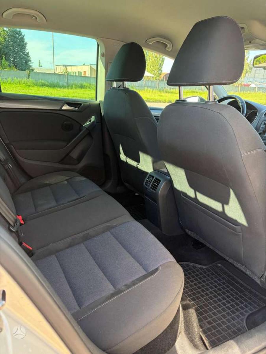 Pelēks Volkswagen Golf 2011 Alīta, ar dzinēja tilpumu 1.97 L un nobraukumu 283 tūkst. km par 5200 €, foto 14 vietnē AUTOMOTO.COM.LV