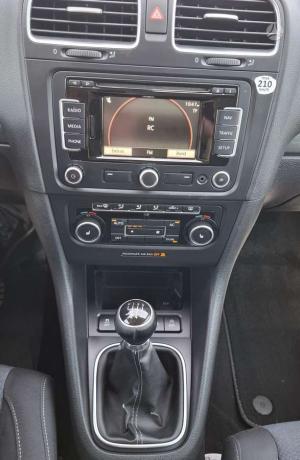 Pelēks Volkswagen Golf 2011 Utena, ar dzinēja tilpumu 1.60 L un nobraukumu 223 tūkst. km par 4100 €, foto 8 vietnē AUTOMOTO.COM.LV