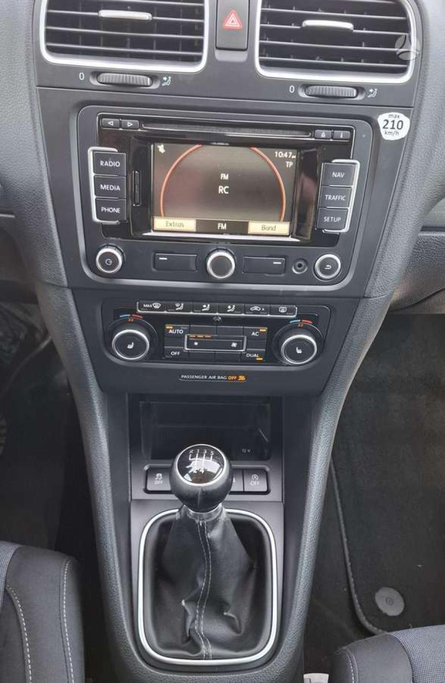 Pelēks Volkswagen Golf 2011 Utena, ar dzinēja tilpumu 1.60 L un nobraukumu 223 tūkst. km par 4100 €, foto 8 vietnē AUTOMOTO.COM.LV