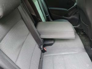 Grey Volkswagen Golf 2011 in Vilnius, with an engine capacity of 1.20 L and mileage of 217 thousand km for 2200 €, photo 15 on AUTOMOTO.COM.LV