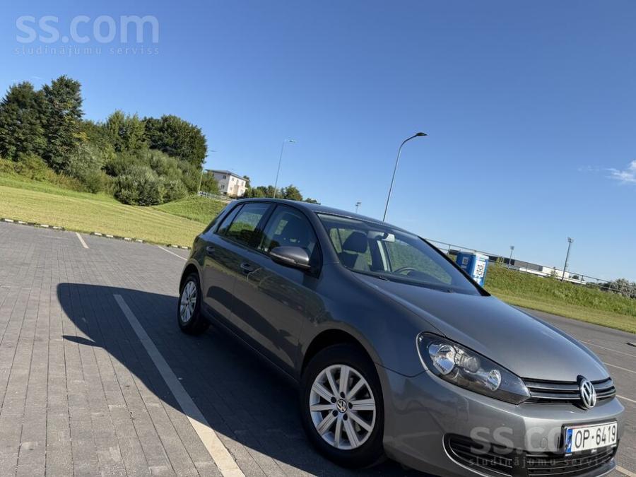 Pelēks Volkswagen Golf 2011 Rēzekne, ar dzinēja tilpumu 1.60 L un nobraukumu 0 tūkst. km par 4450 €, foto 5 vietnē AUTOMOTO.COM.LV