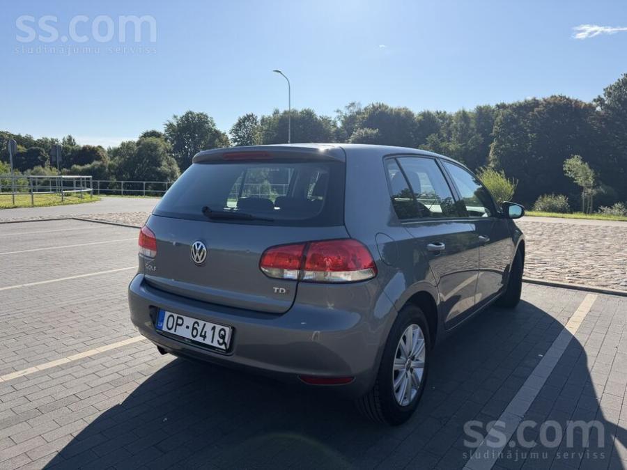 Pelēks Volkswagen Golf 2011 Rēzekne, ar dzinēja tilpumu 1.60 L un nobraukumu 0 tūkst. km par 4450 €, foto 10 vietnē AUTOMOTO.COM.LV