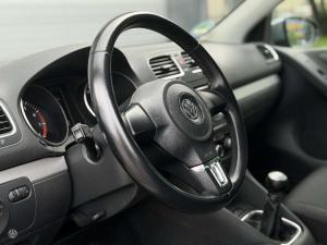 Pelēks Volkswagen Golf 2011 Kretinga, ar dzinēja tilpumu 1.20 L un nobraukumu 237 tūkst. km par 4200 €, foto 22 vietnē AUTOMOTO.COM.LV