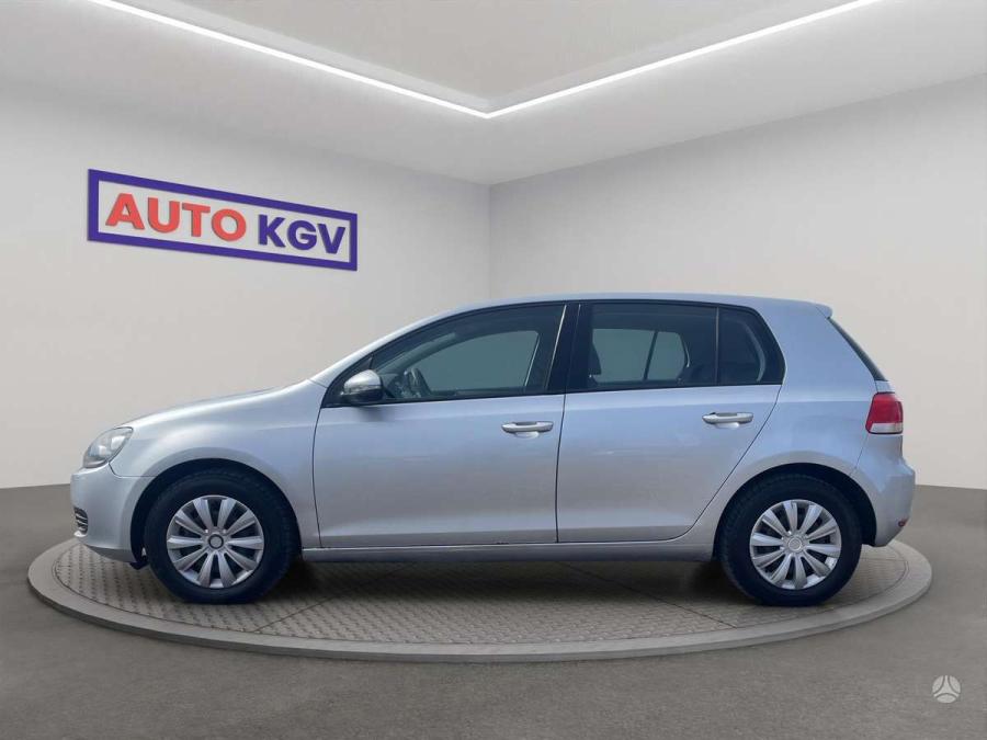 Pelēks Volkswagen Golf 2011 Kauņa, ar dzinēja tilpumu 1.20 L un nobraukumu 252 tūkst. km par 4999 €, foto 3 vietnē AUTOMOTO.COM.LV