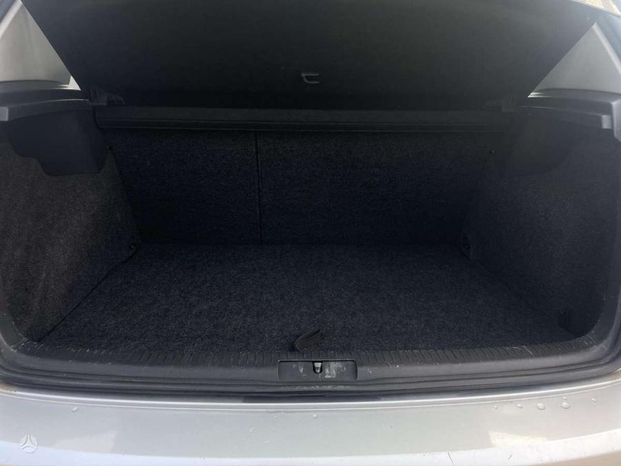 Pelēks Volkswagen Golf 2011 Kauņa, ar dzinēja tilpumu 1.20 L un nobraukumu 252 tūkst. km par 4999 €, foto 11 vietnē AUTOMOTO.COM.LV