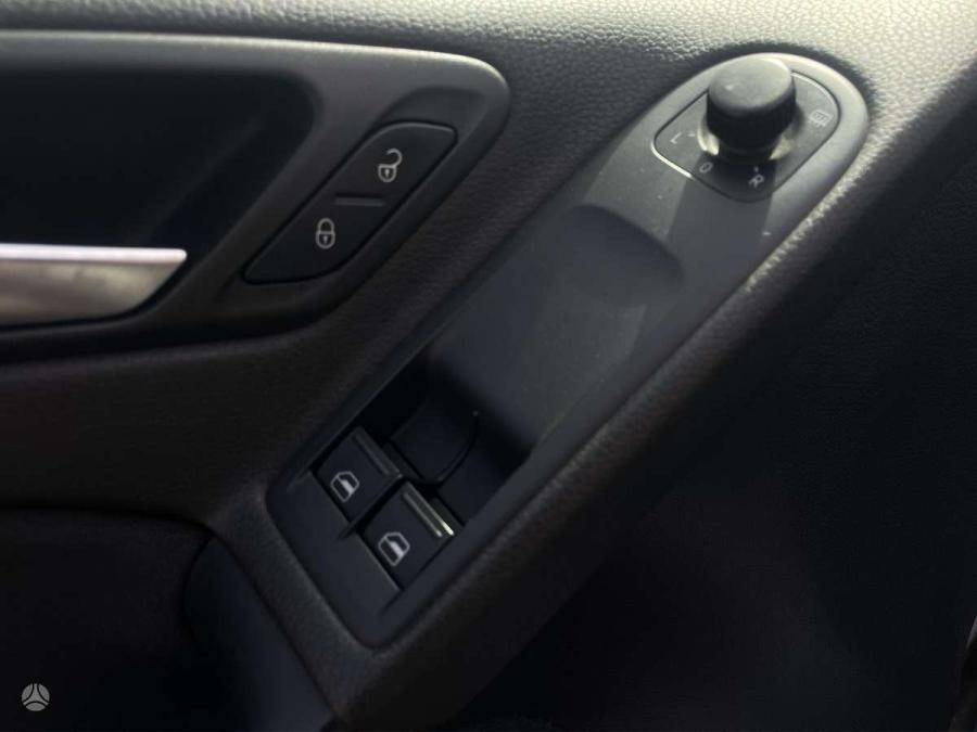 Pelēks Volkswagen Golf 2011 Kauņa, ar dzinēja tilpumu 1.20 L un nobraukumu 252 tūkst. km par 4999 €, foto 14 vietnē AUTOMOTO.COM.LV