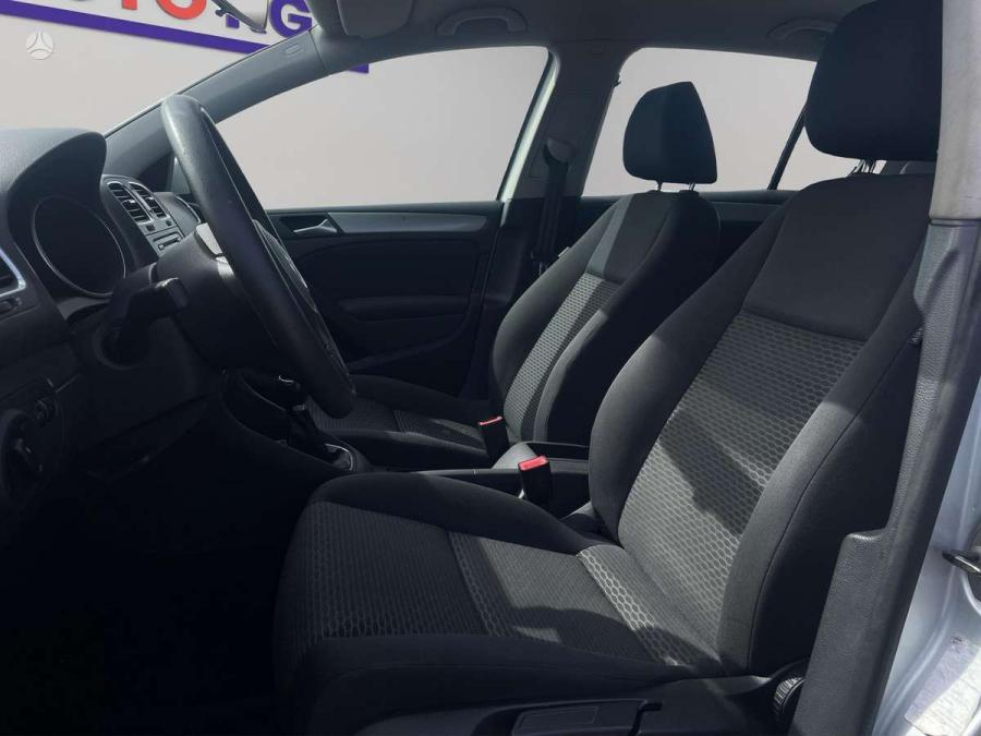 Pelēks Volkswagen Golf 2011 Kauņa, ar dzinēja tilpumu 1.20 L un nobraukumu 252 tūkst. km par 4999 €, foto 15 vietnē AUTOMOTO.COM.LV