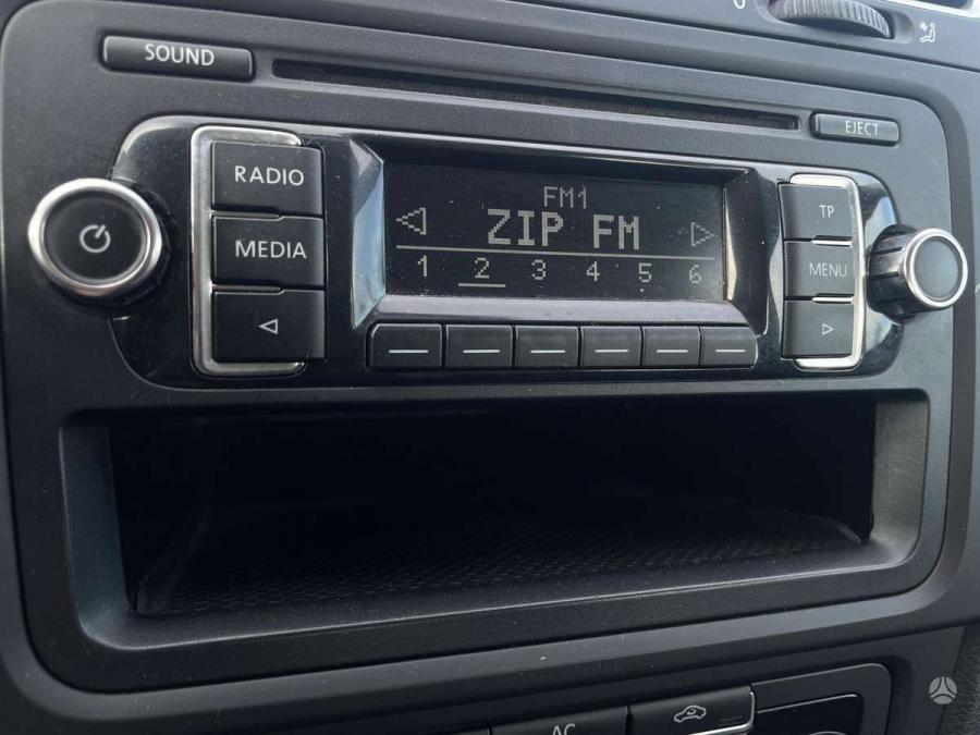 Pelēks Volkswagen Golf 2011 Kauņa, ar dzinēja tilpumu 1.20 L un nobraukumu 252 tūkst. km par 4999 €, foto 18 vietnē AUTOMOTO.COM.LV