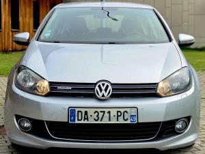 Grey Volkswagen Golf 2011 in Taurage, with an engine capacity of 1.60 L and mileage of 275 thousand km for 4300 €, photo  on AUTOMOTO.COM.LV